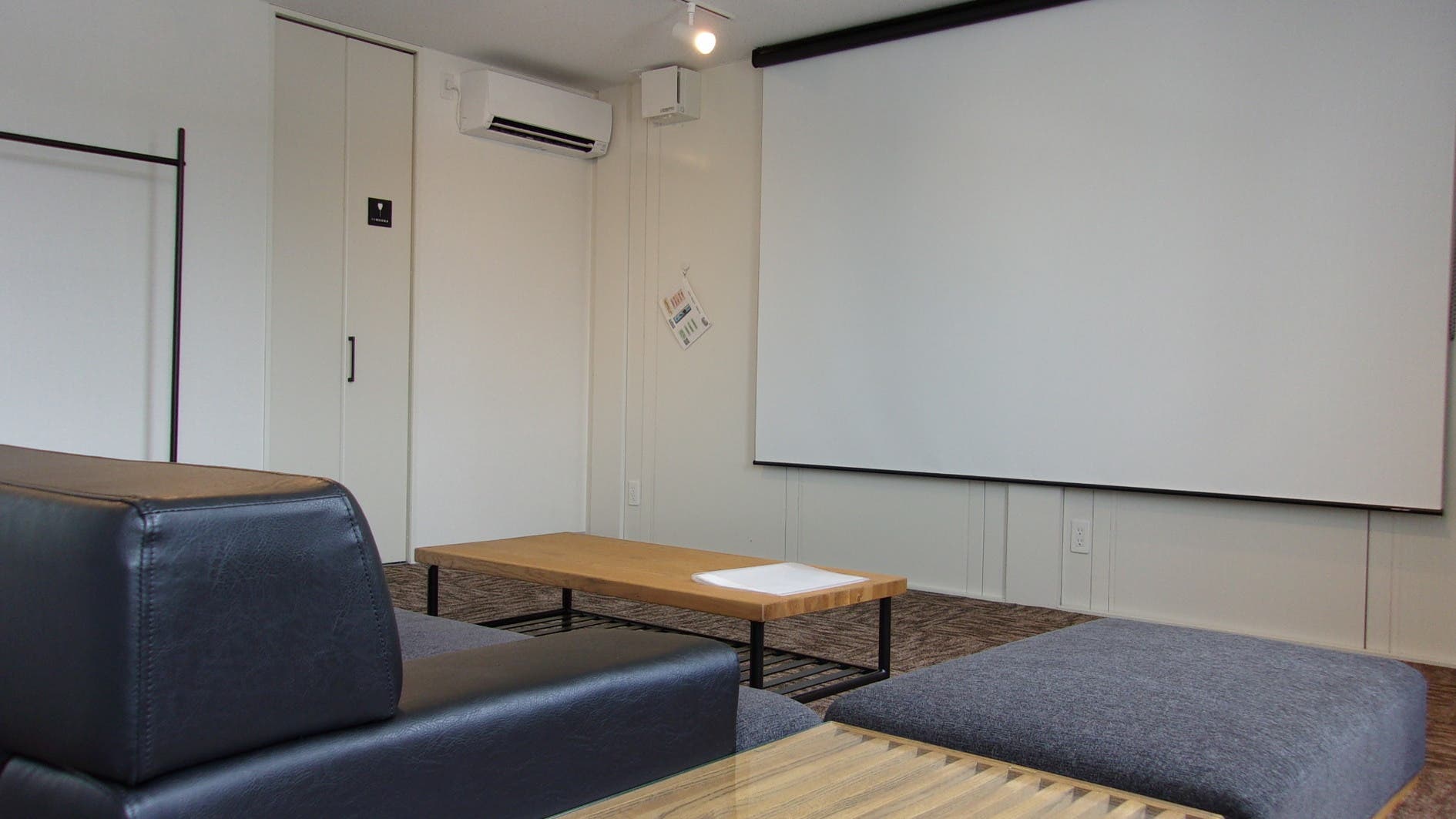 【Living】✨U-SPACE津店✨リビングをイメージしたちょっとした集まりに最適のスペースですWi-Fi/津市の写真8