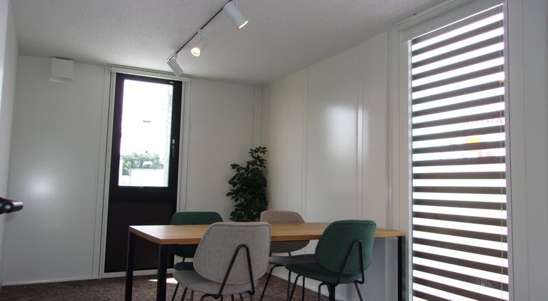 【Meeting1】✨U-SPACE津店✨会議や打ち合わせにぴったりのオフィススペースです♪Wi-Fi/津市