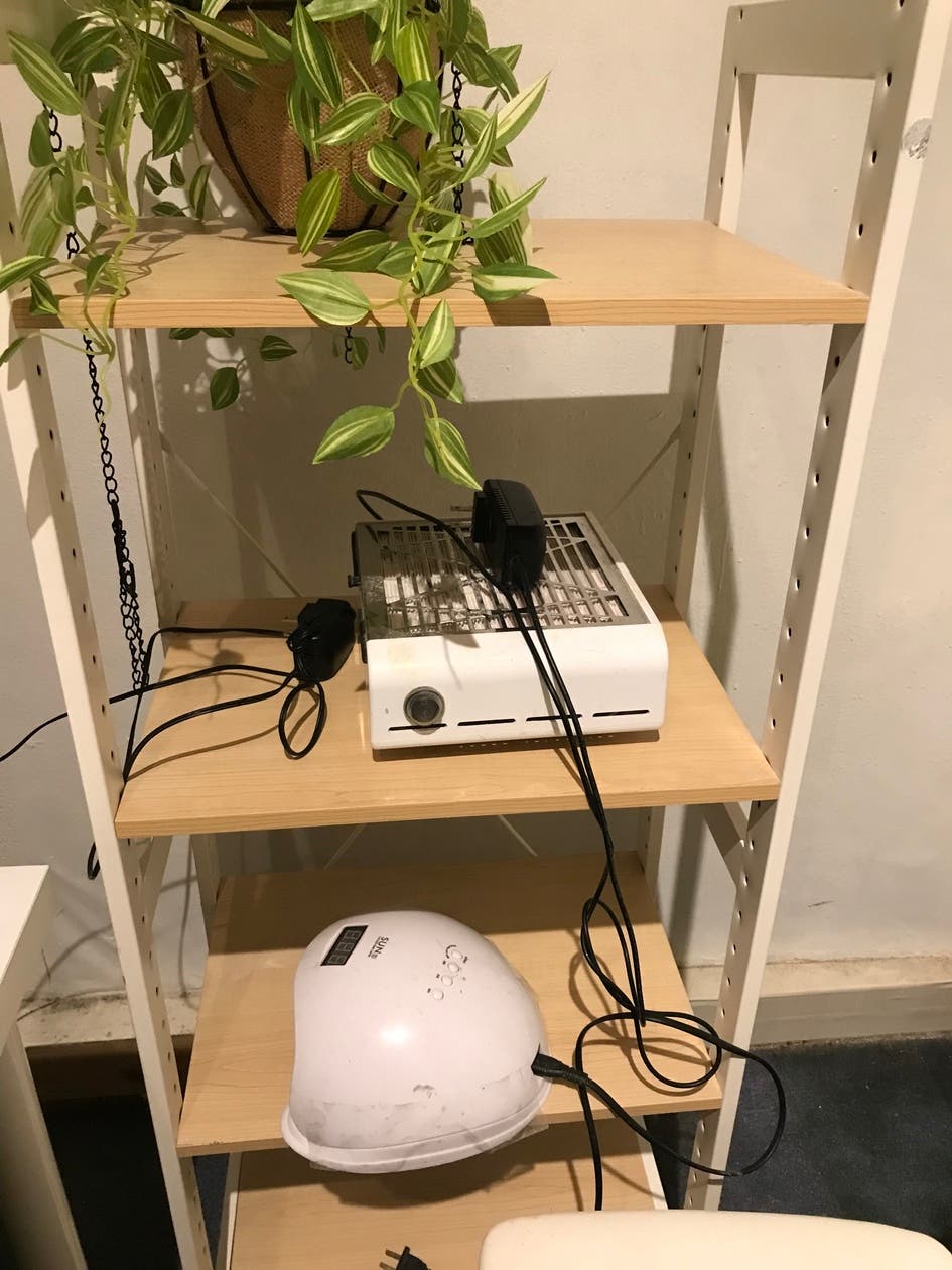 新宿御苑前駅からまっすぐ徒歩３分、激安１ｈ６００円で完全個室のネイルサロン！ネイル用品も貸し出し無料の写真4