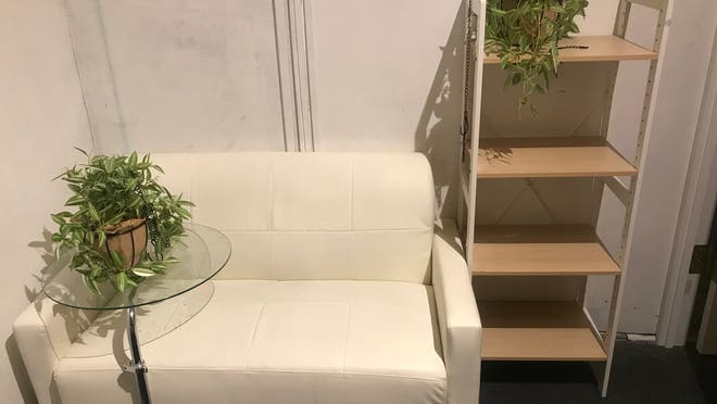 新宿御苑前駅からまっすぐ徒歩3分、激安1h600円で完全個室のネイルサロン!ネイル用品も貸し出し無料の写真5