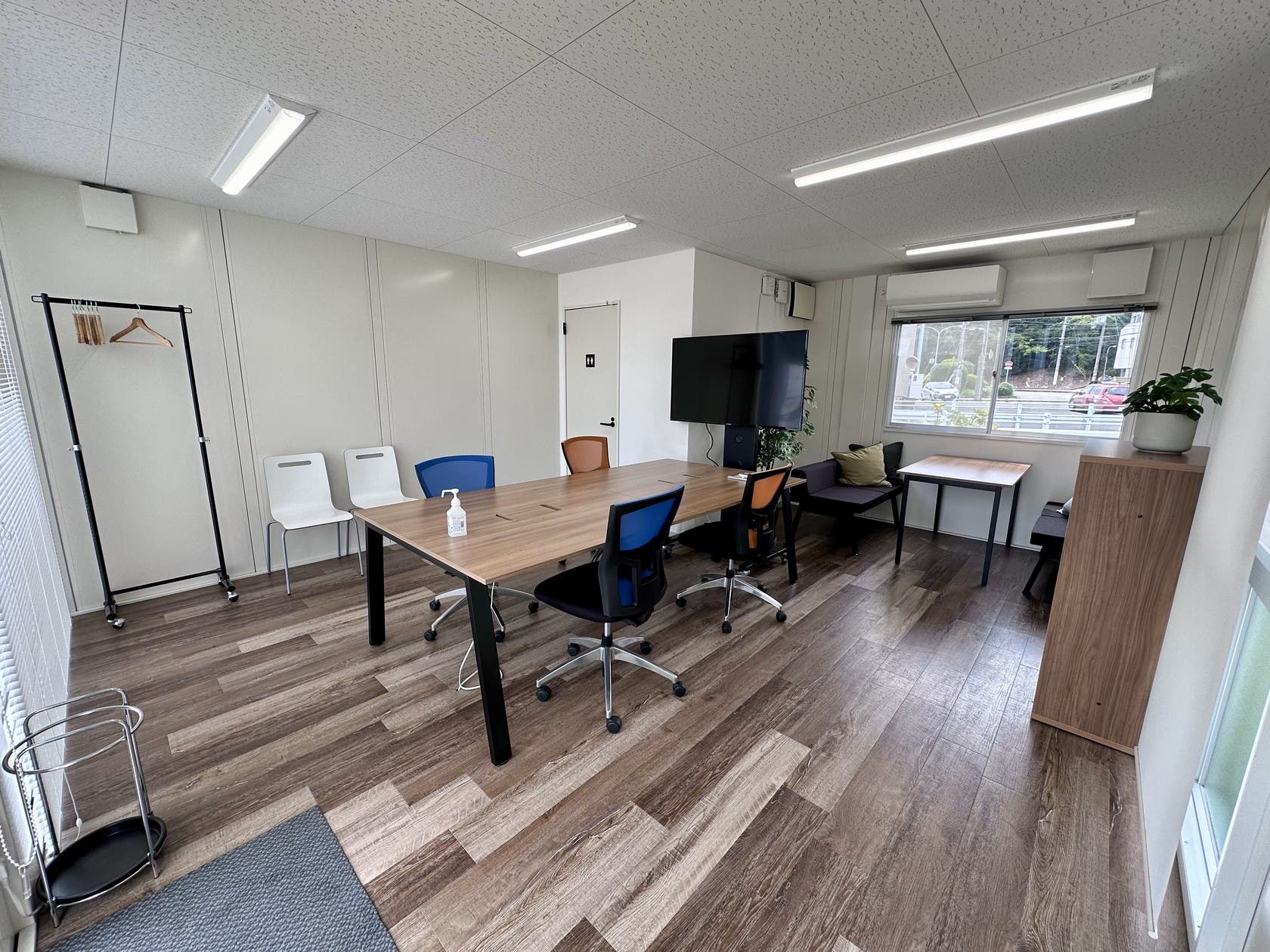 【Meeting】✨U-SPACE相生店✨会議や打ち合わせにぴったりのオフィススペースです♪Wi-Fi/相生店市の写真1