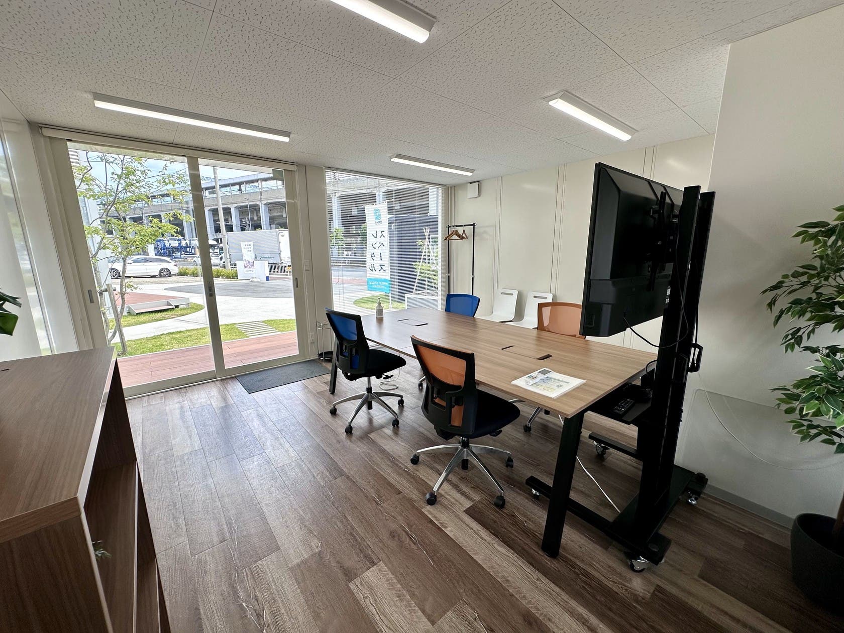【Meeting】✨U-SPACE相生店✨会議や打ち合わせにぴったりのオフィススペースです♪Wi-Fi/相生店市の写真2