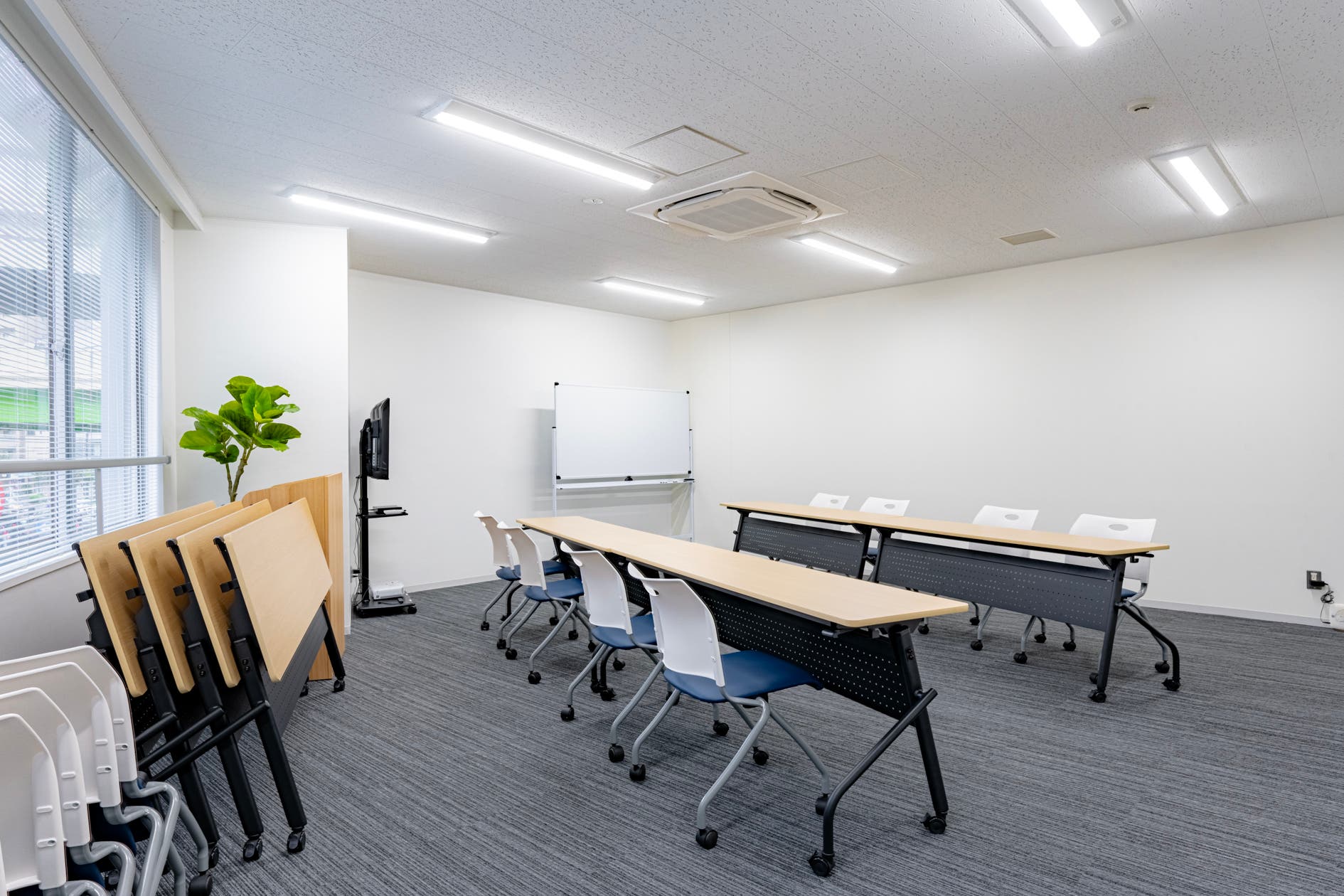 スペモ🏰池袋5分🤩会議💻ワークショップ📖勉強会👨‍🏫撮影🎥交流会📖505_SpemoWork池袋3rd（2階）の写真5