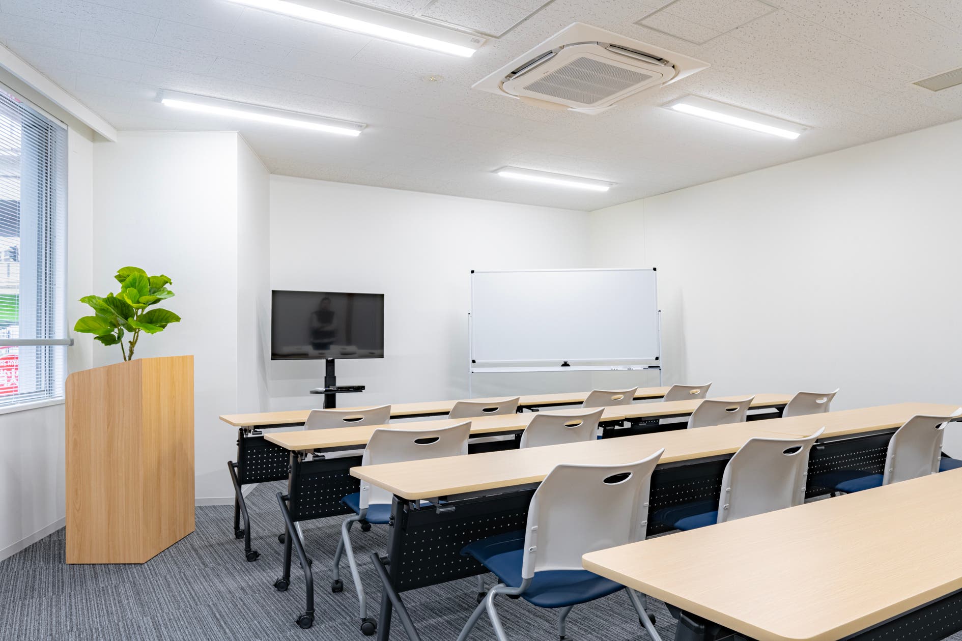 スペモ🏰池袋5分🤩会議💻ワークショップ📖勉強会👨‍🏫撮影🎥交流会📖505_SpemoWork池袋3rd（2階）の写真9