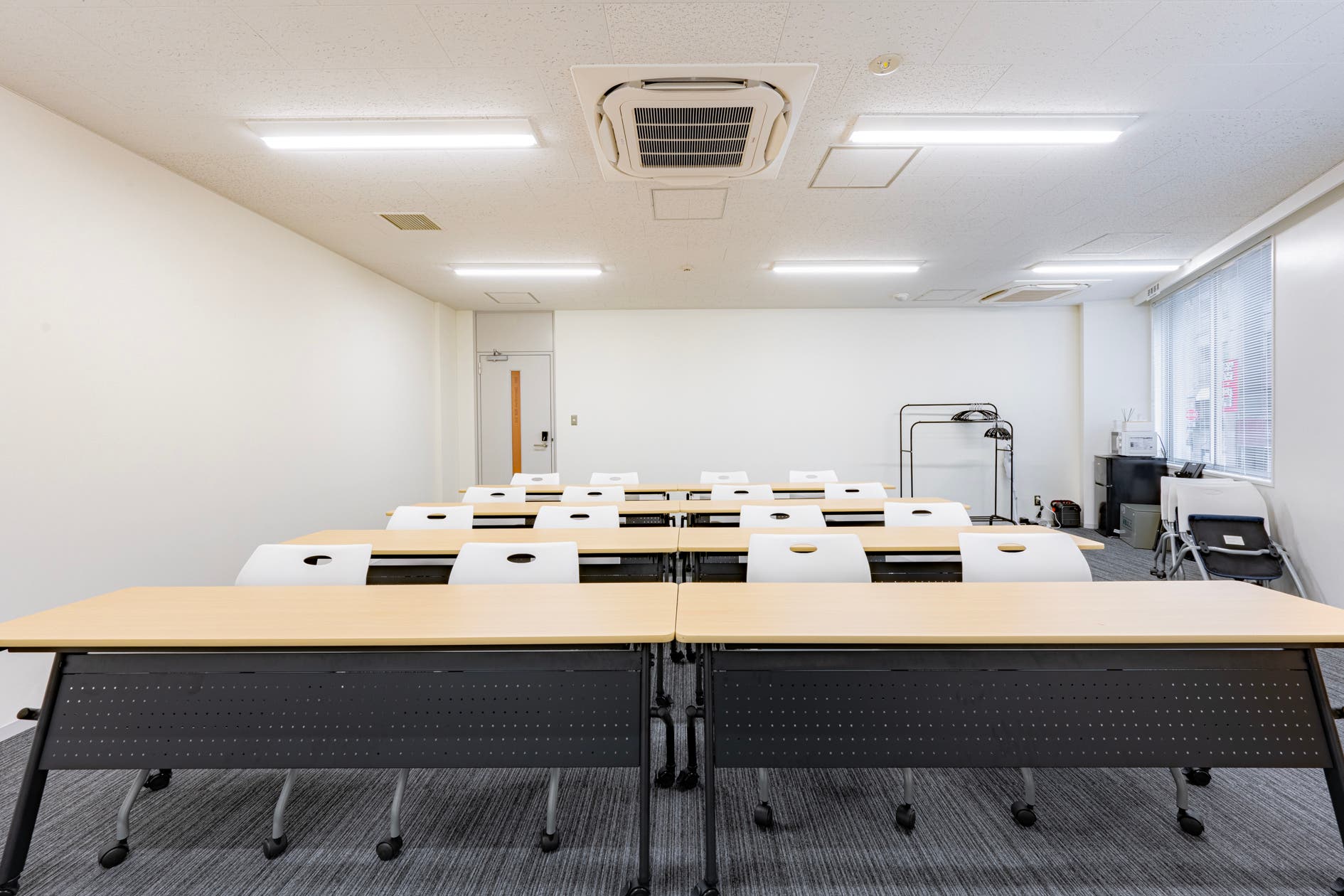 スペモ🏰池袋5分🤩会議💻ワークショップ📖勉強会👨‍🏫撮影🎥交流会📖505_SpemoWork池袋3rd（2階）の写真10