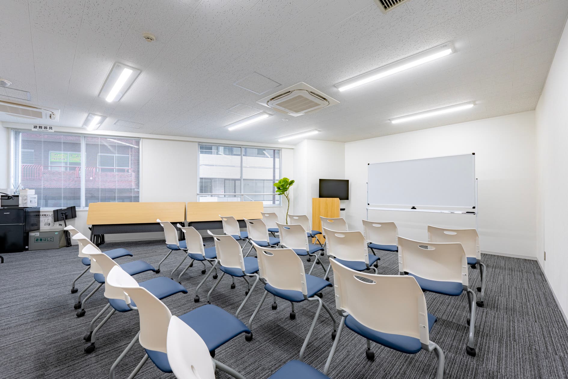 スペモ🏰池袋5分🤩会議💻ワークショップ📖勉強会👨‍🏫撮影🎥交流会📖505_SpemoWork池袋3rd（2階）の写真15