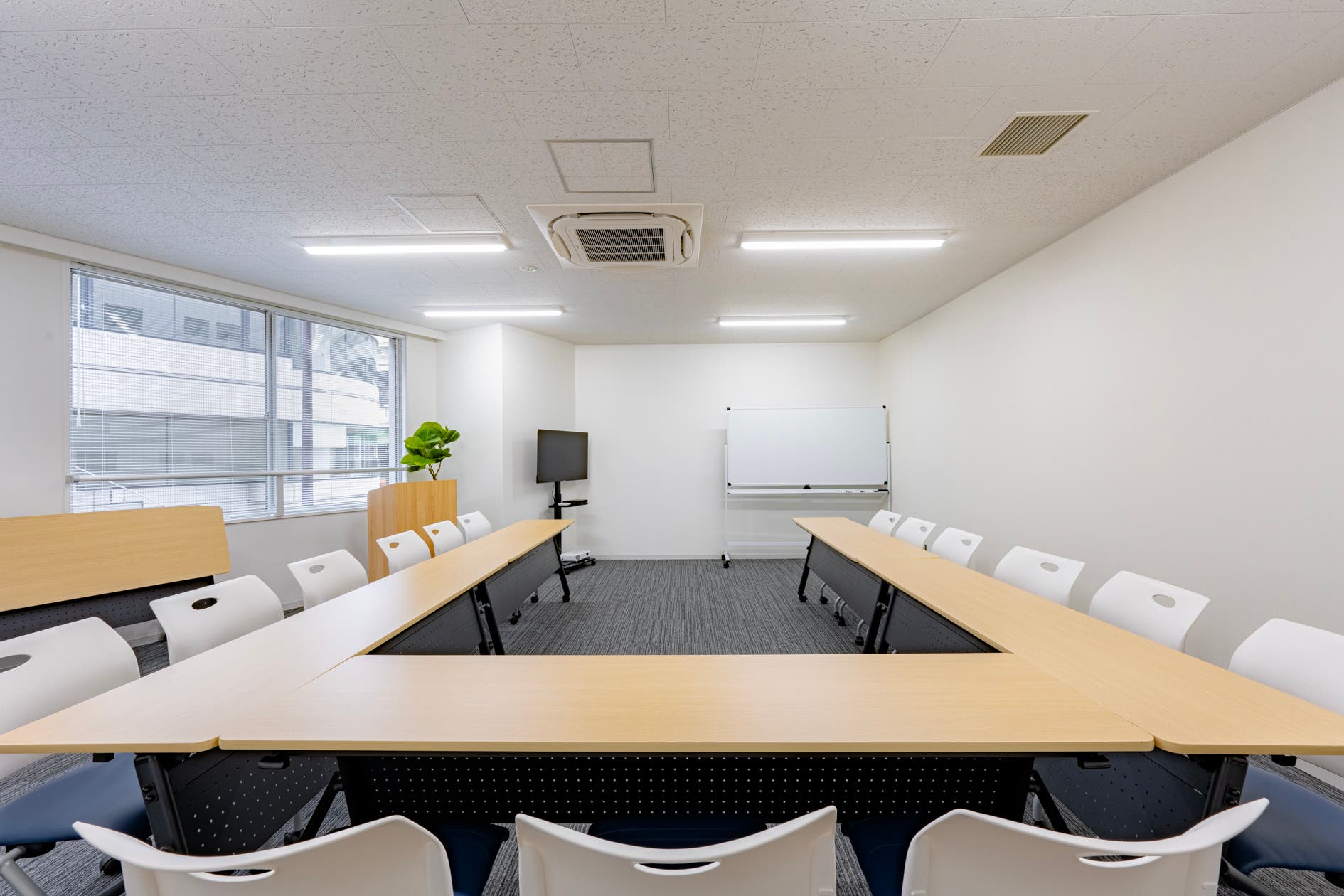 スペモ🏰池袋5分🤩会議💻ワークショップ📖勉強会👨‍🏫撮影🎥交流会📖505_SpemoWork池袋3rd（2階）の写真18