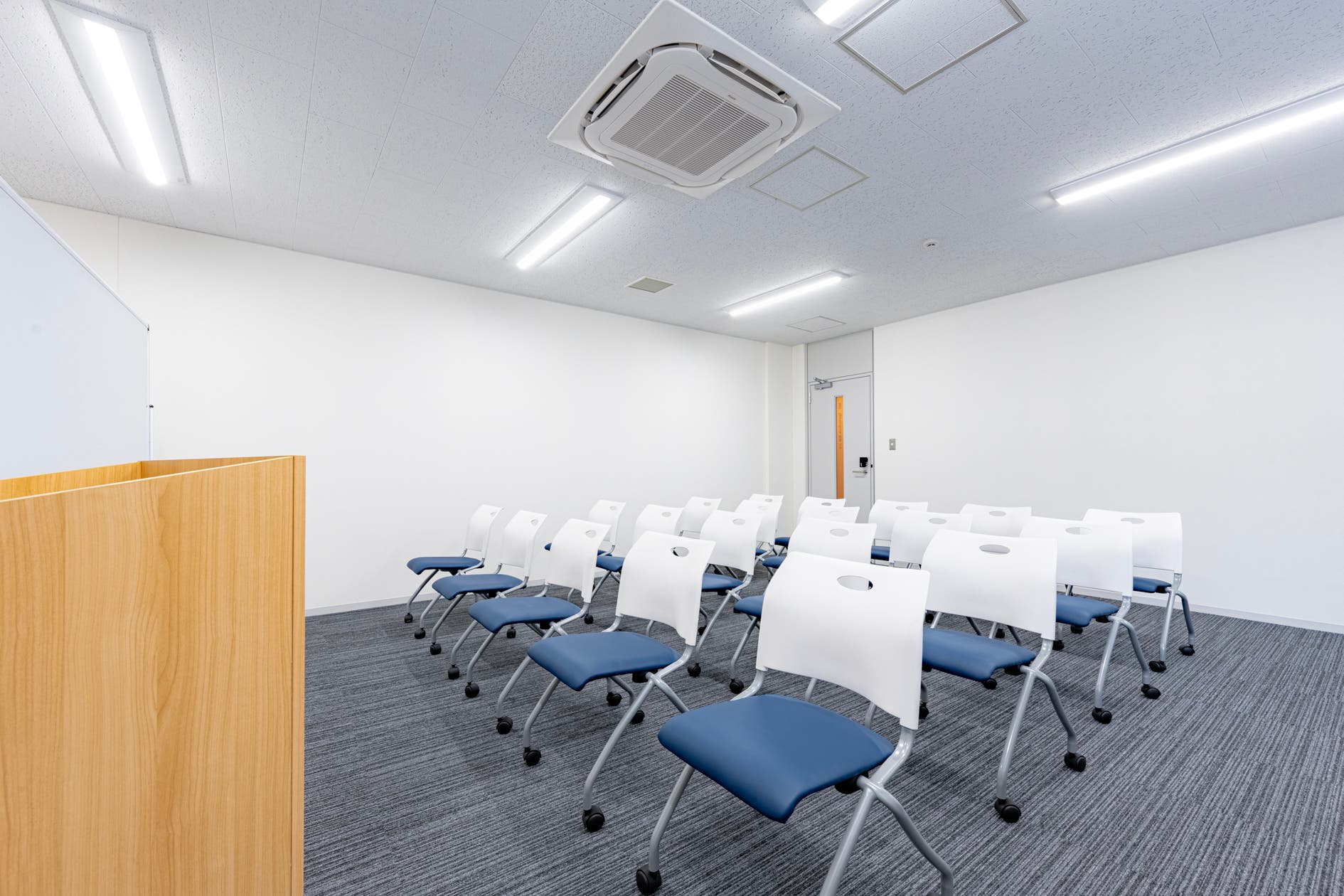 スペモ🏰池袋5分🤩会議💻ワークショップ📖勉強会👨‍🏫撮影🎥交流会📖505_SpemoWork池袋3rd（2階）の写真20