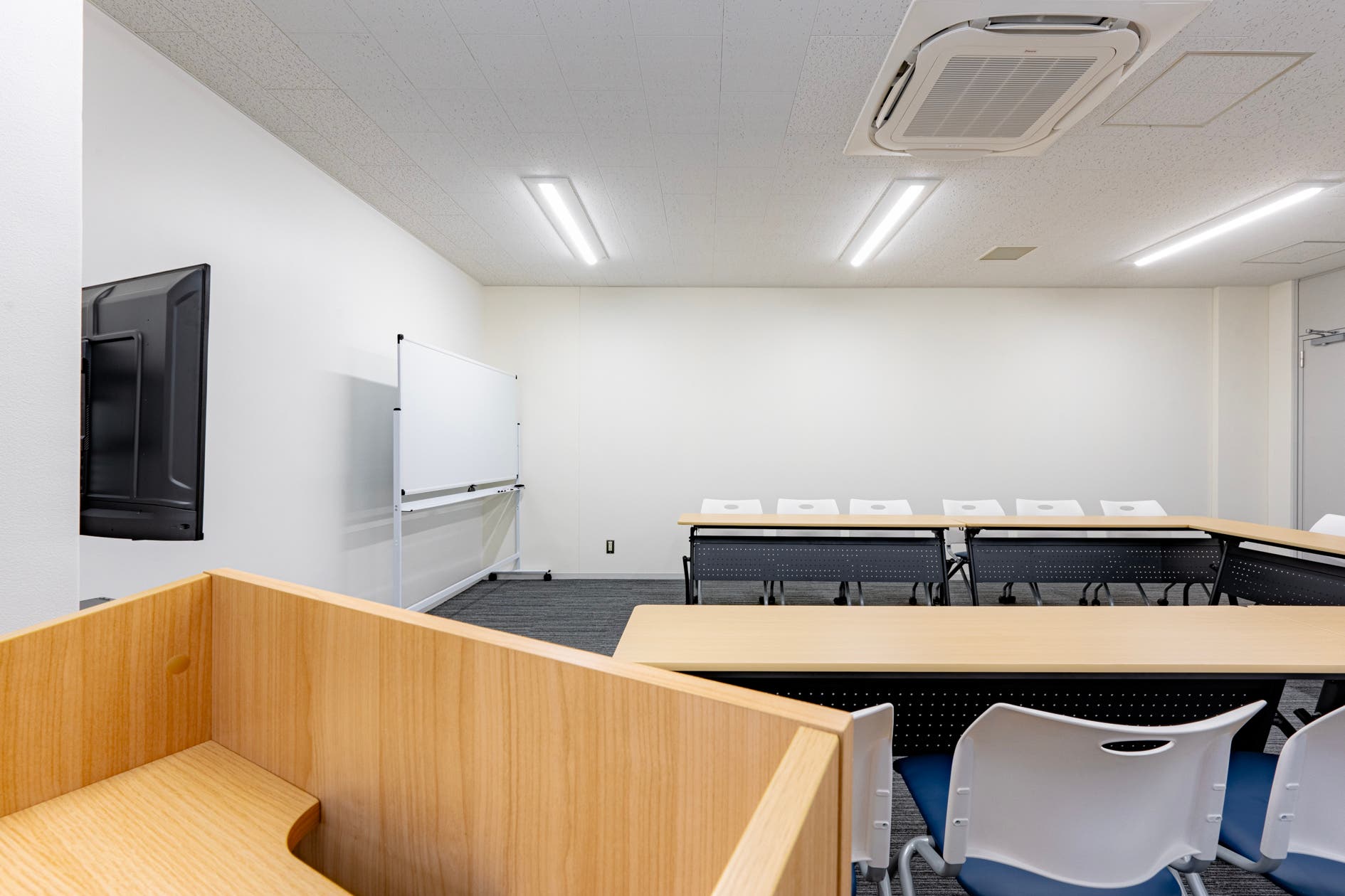 スペモ🏰池袋5分🤩会議💻ワークショップ📖勉強会👨‍🏫撮影🎥交流会📖505_SpemoWork池袋3rd（2階）の写真21