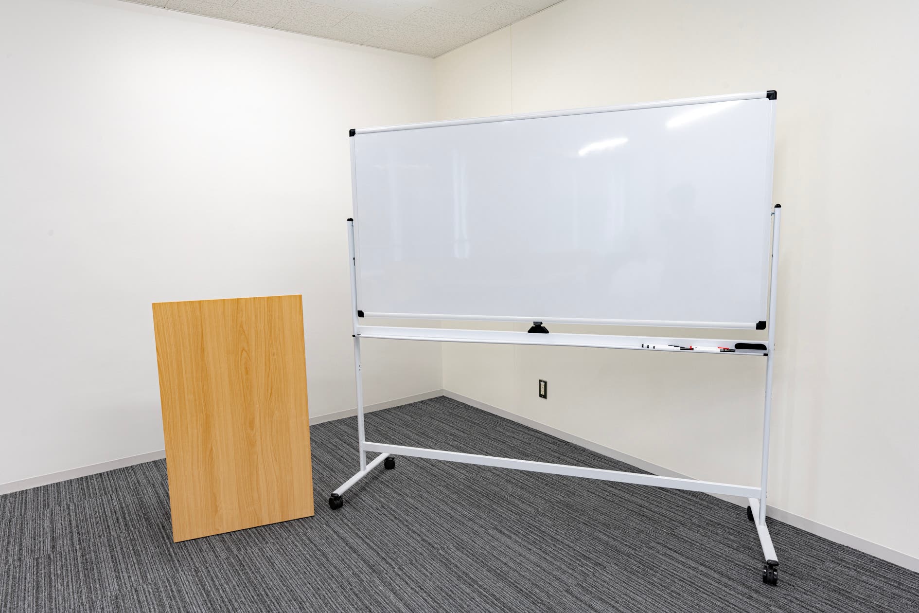 スペモ🏰池袋5分🤩会議💻ワークショップ📖勉強会👨‍🏫撮影🎥交流会📖505_SpemoWork池袋3rd（2階）の写真29