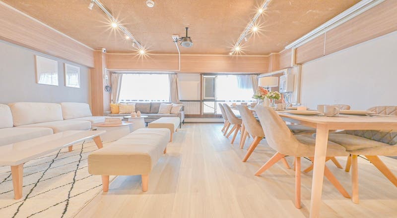 《名古屋駅3分🚃》最大20名🚶‍♀️/100㌅スクリーン/🆗飲食🆗/懇親会/パーティ/💻ビジネスに最適💻