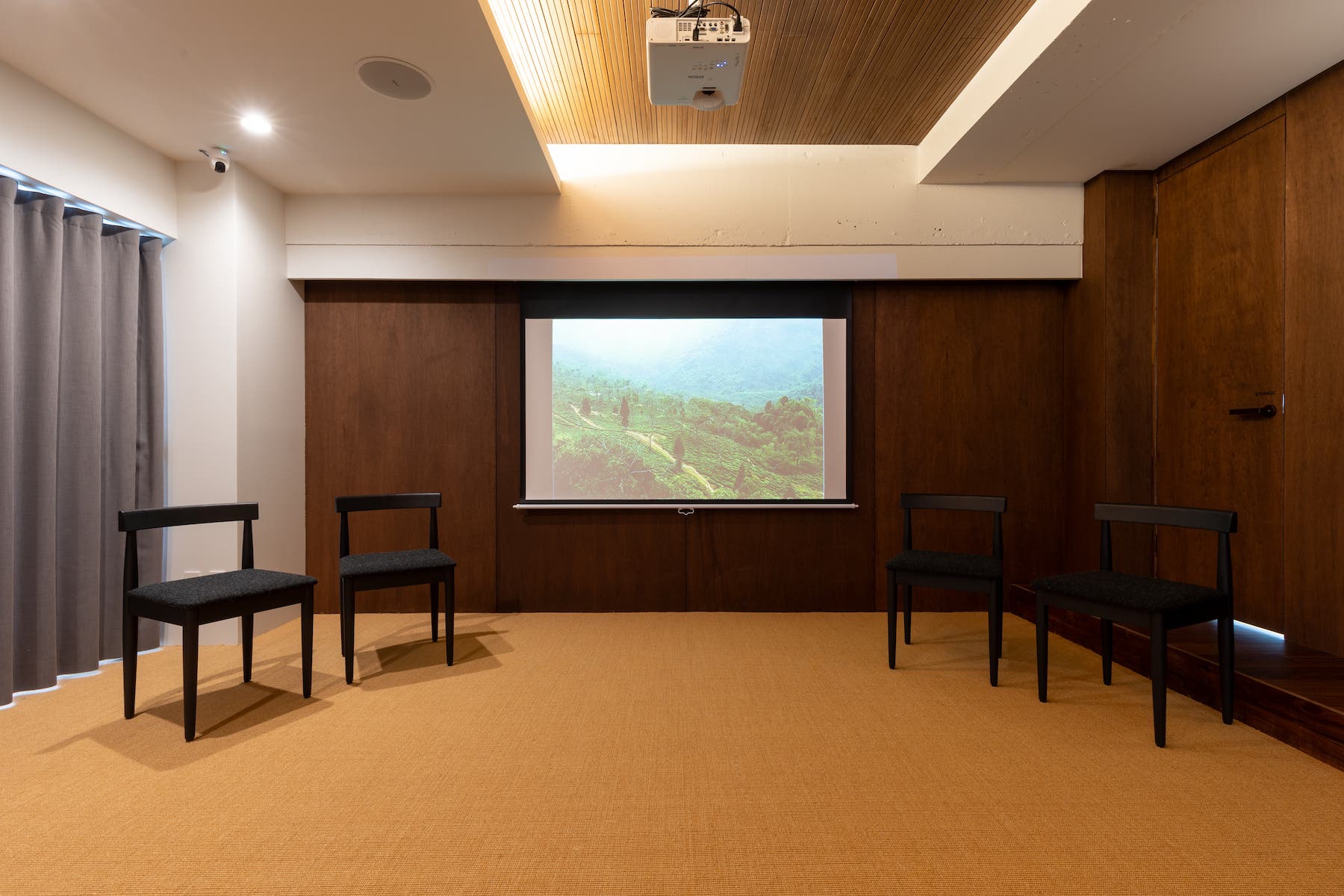 【目黒駅徒歩1分 / -ROOM2-】撮影・会議・セミナーに最適 / プロジェクター・スクリーンも完備の写真12