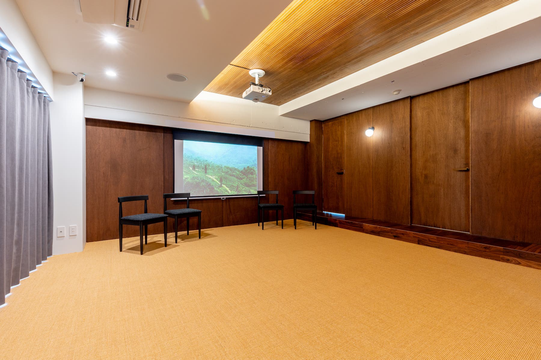 【目黒駅徒歩1分 / -ROOM2-】撮影・会議・セミナーに最適 / プロジェクター・スクリーンも完備の写真13