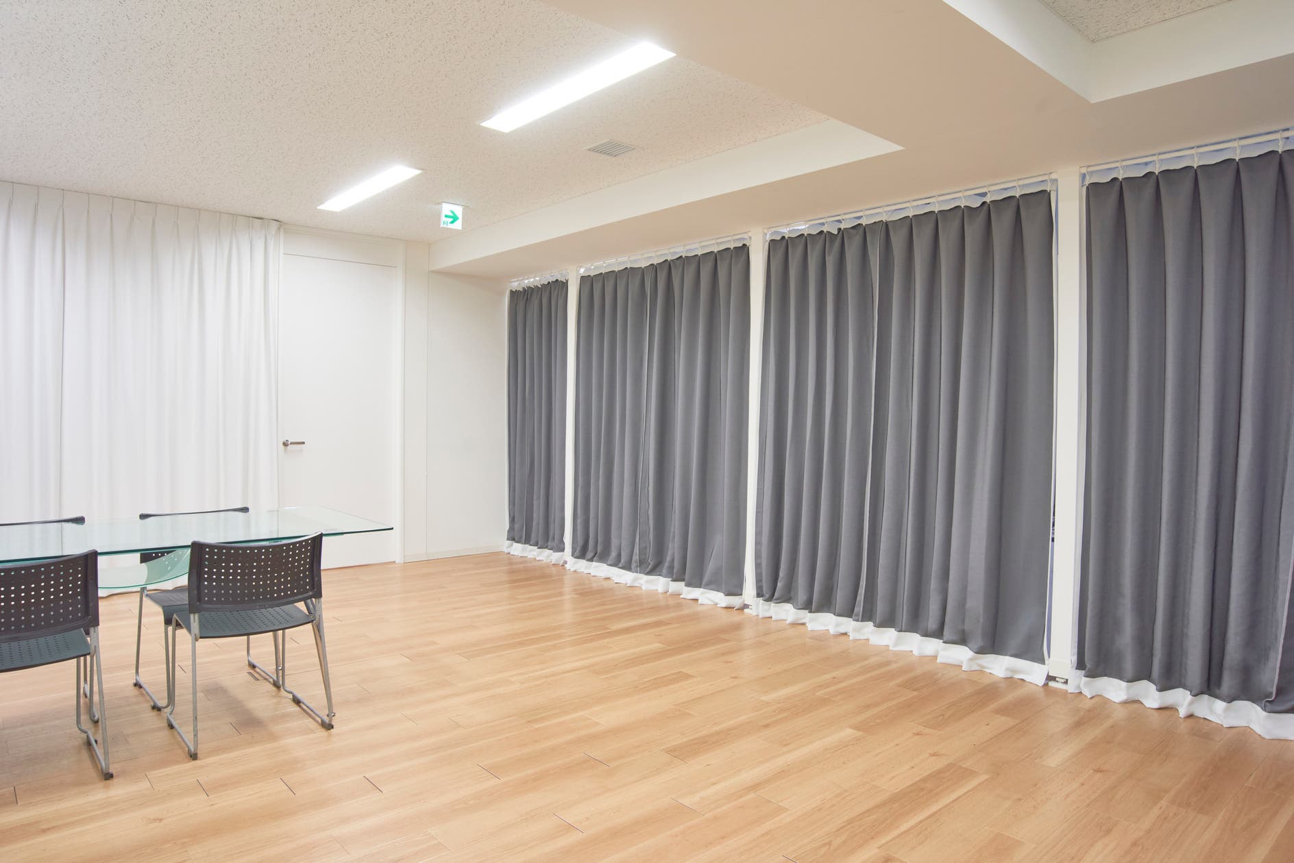 天井高5.4ｍの開放的な空間が特徴の白壁撮影スタジオの写真9