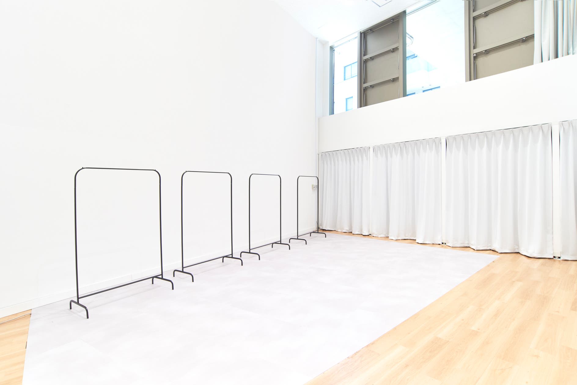 天井高5.4ｍの開放的な空間が特徴の白壁撮影スタジオの写真10