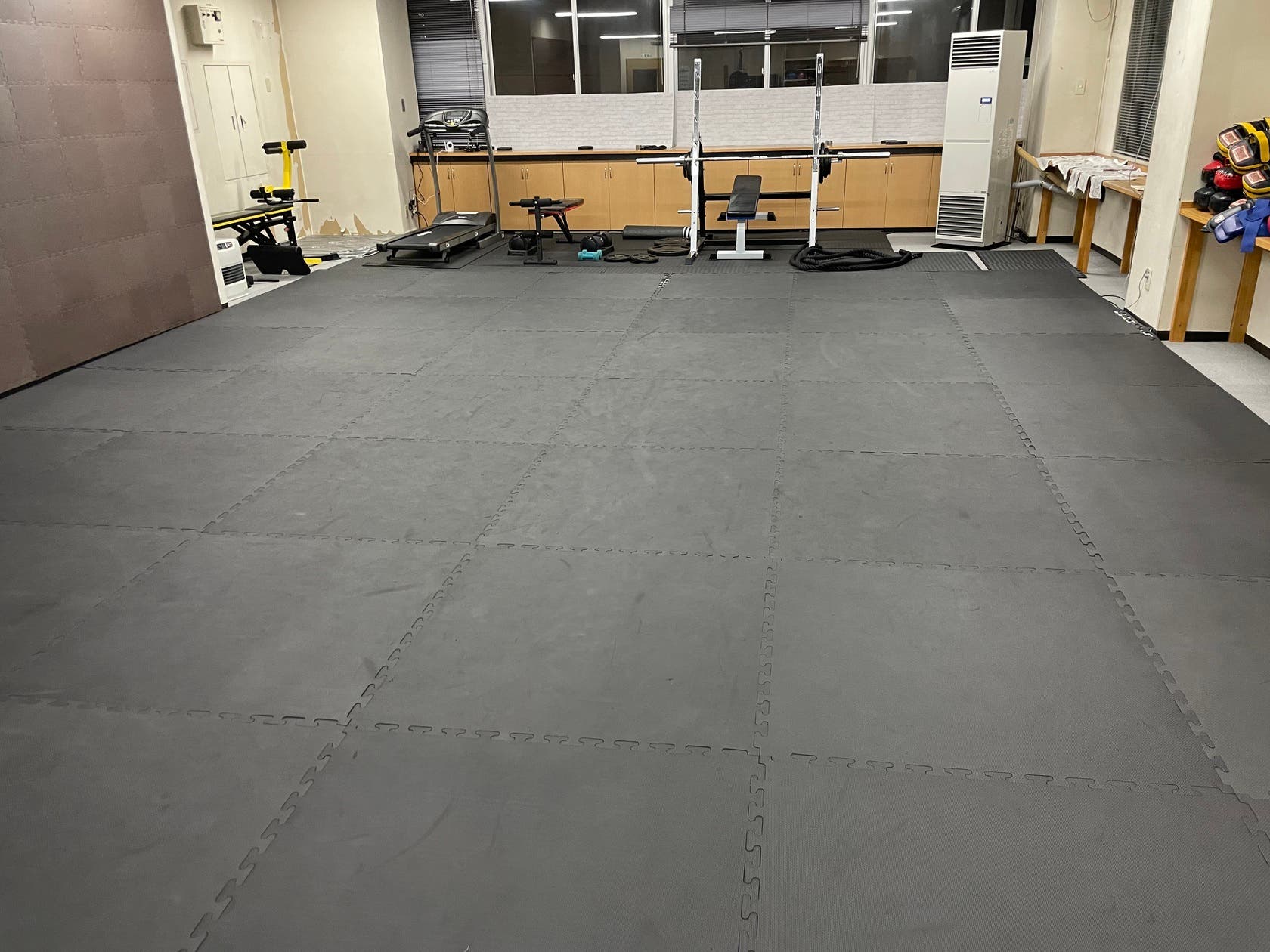 旭川市、ロータリー近くの運動施設の写真1