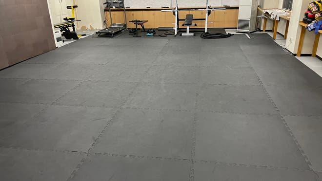 旭川市、ロータリー近くの運動施設の写真1