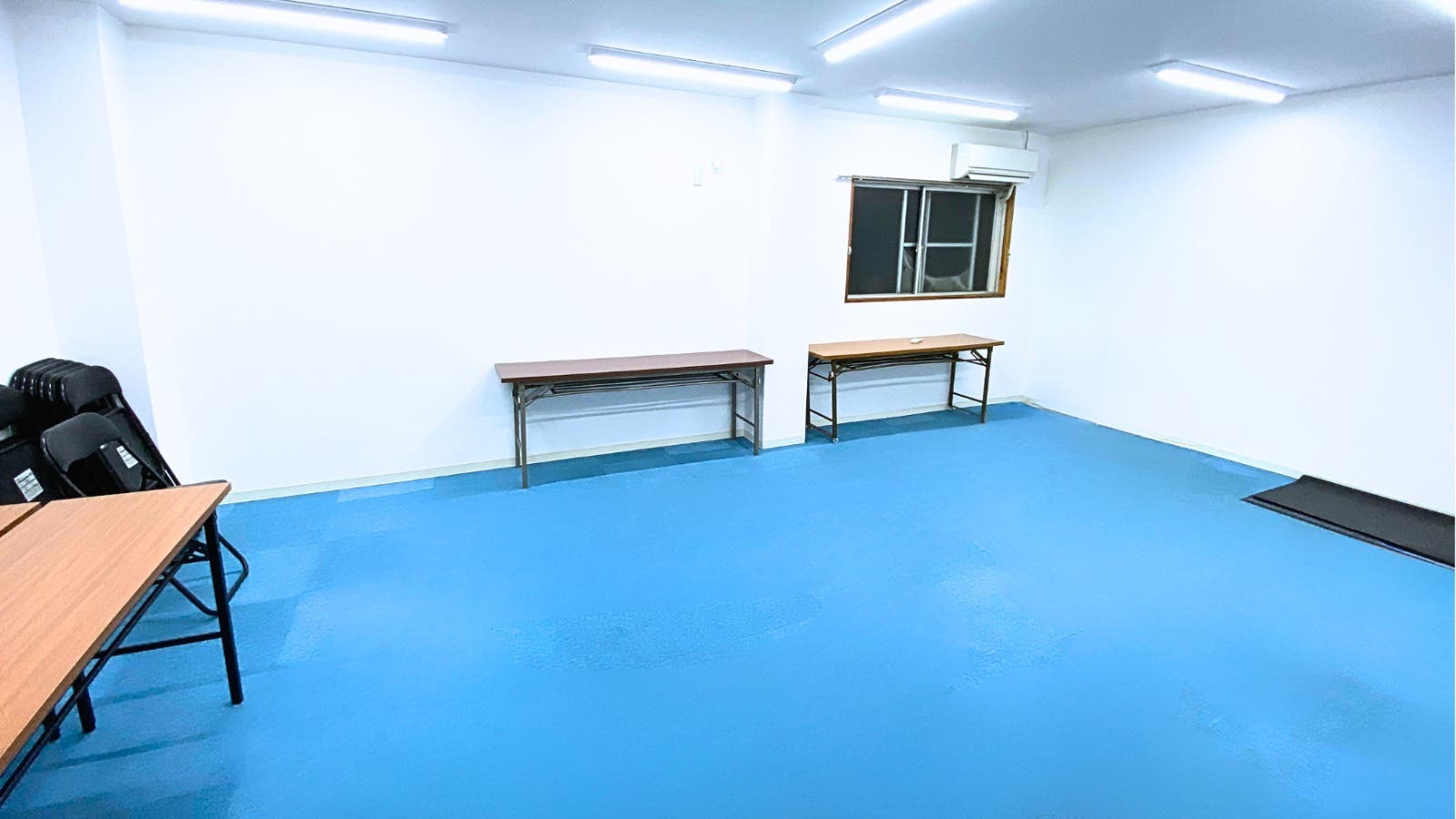 【駅近16名会議室】TVモニタ高速光WiFi完備1,990円/h｜8h13,280円パックの写真7