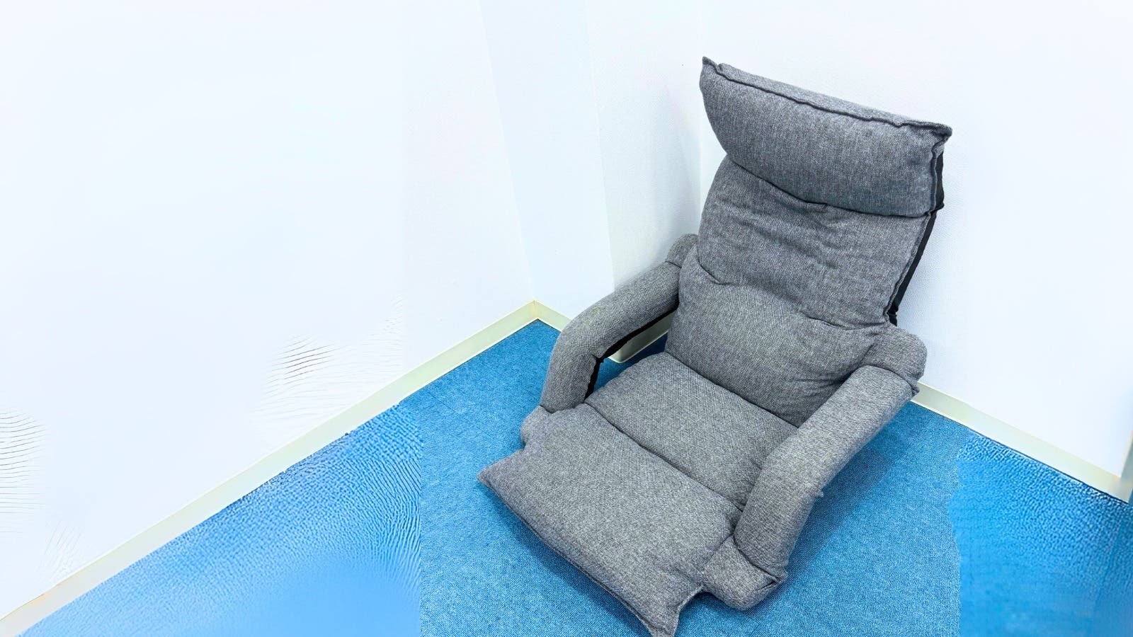 【駅近16名会議室】TVモニタ高速光WiFi完備1,990円/h｜8h13,280円パックの写真10