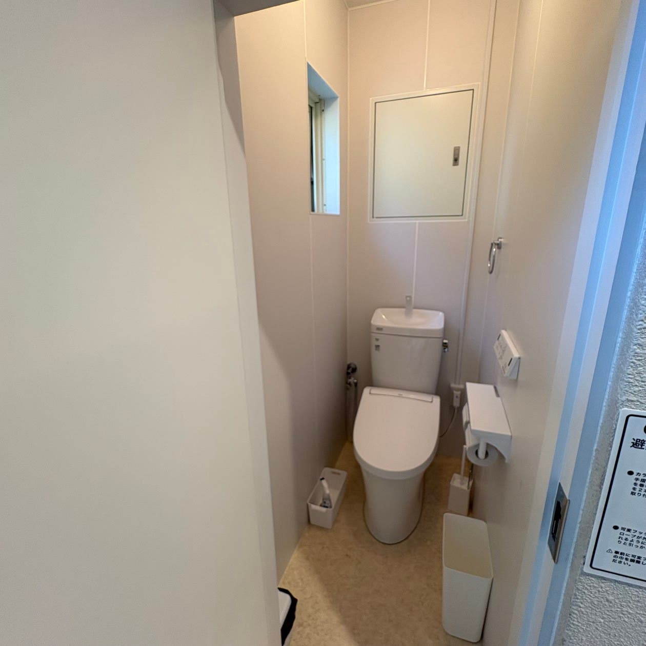 【とさでん堀詰駅徒歩2分！】65インチＴＶ・ホワイトボード・WiFi無料レンタル会議室 の写真5