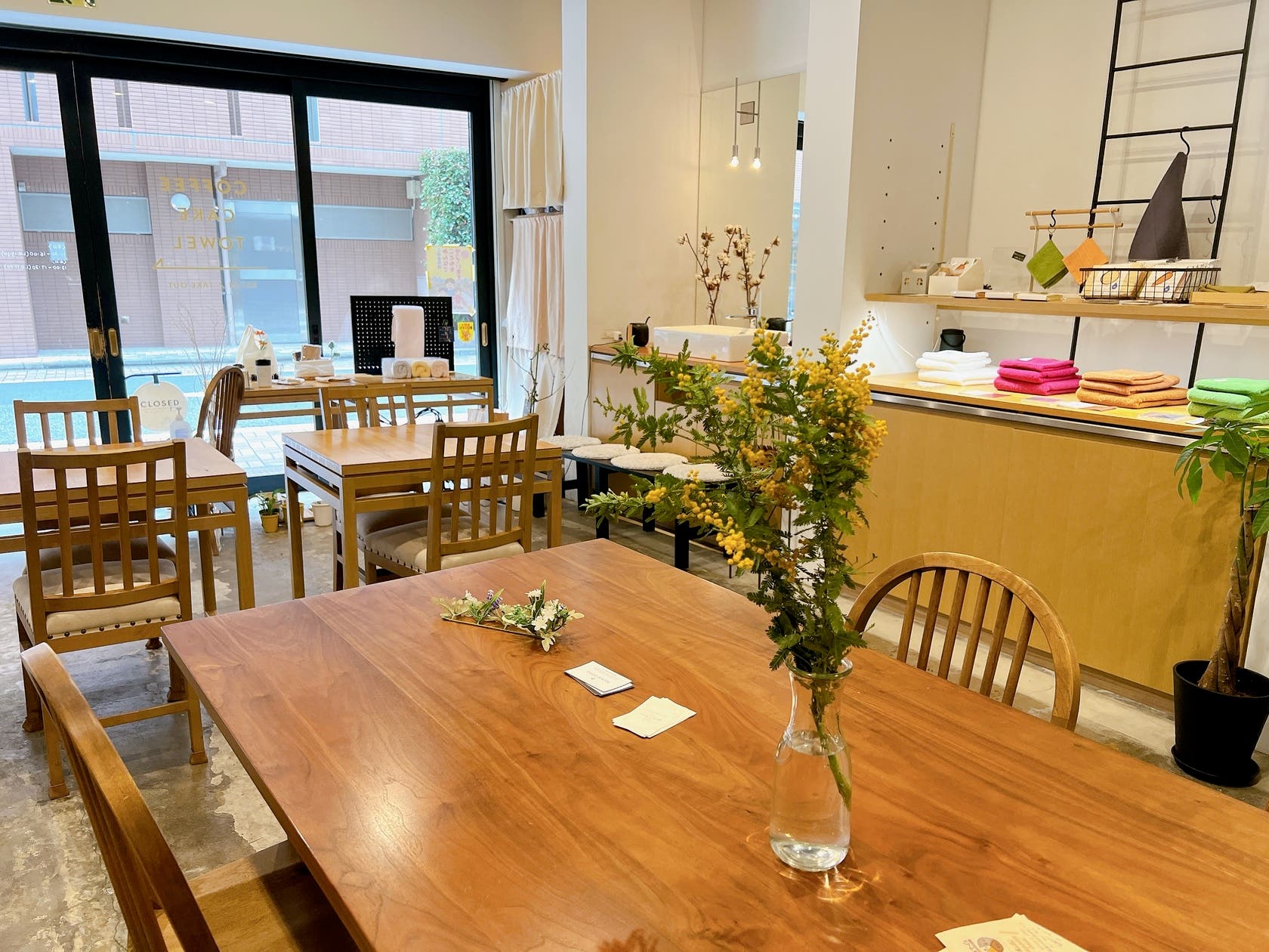 アクセス◎おしゃれなタオルカフェの写真3