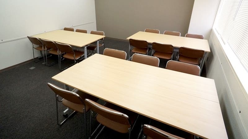 名古屋駅徒歩２分の会議室！スクール１８名でプロジェクター等備品は無料の写真6