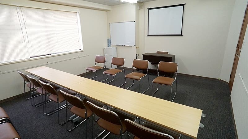 名古屋駅徒歩２分の会議室！スクール１８名でプロジェクター等備品は無料の写真7