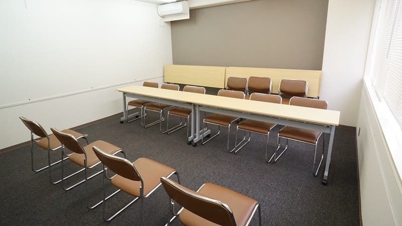 名古屋駅徒歩２分の会議室！スクール１８名でプロジェクター等備品は無料の写真8