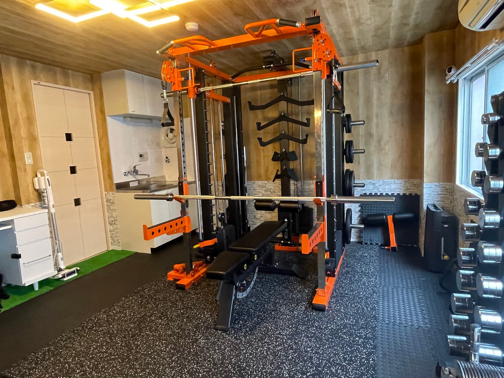 江坂駅徒歩3分のプライベートレンタルジム｜パーソナルジムの設備をそのままお使いいただけるレンタルジムです♪の写真2