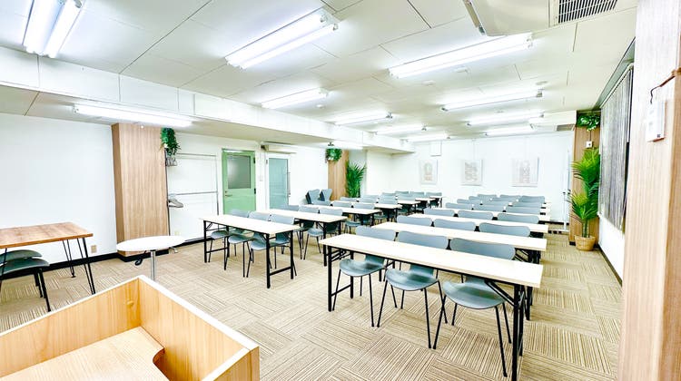 本通駅至近🚶地域最大級☘️最大52名🆗 土足利用|24時間✨ホワイトボード|プロジェクター|Wi-Fi|簡単入室の写真1