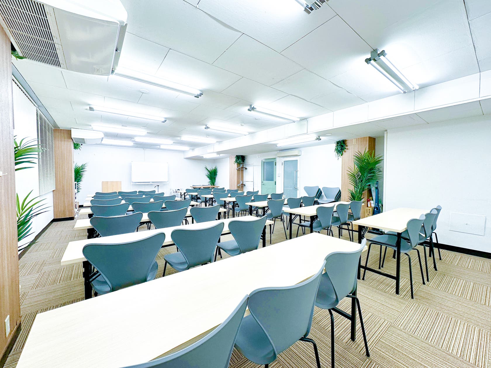 本通駅至近🚶地域最大級☘️最大52名🆗 土足利用｜24時間✨ホワイトボード｜プロジェクター｜Wi-Fi｜簡単入室の写真15