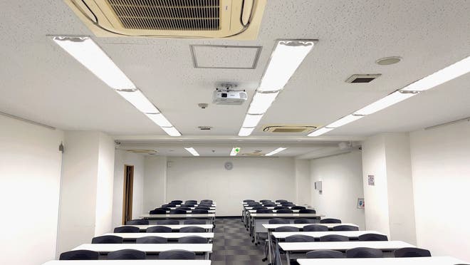 NLC新大阪ビル地下1階【全て無料】マイク、プロジェクター・スクリーン・ホワイトボード・Wi-Fiの写真5