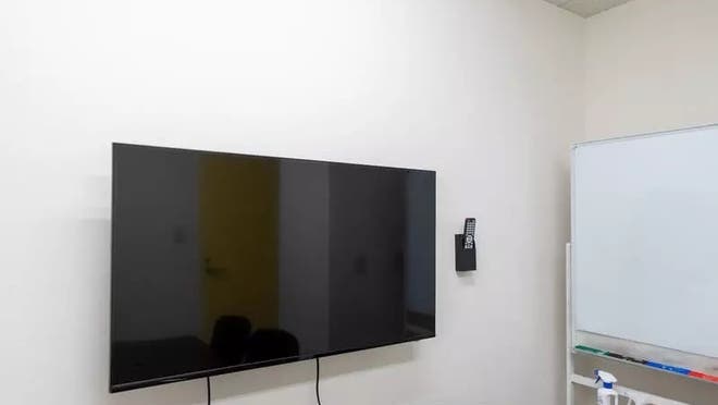 ワンコイン会議室 新橋 | B-02 新橋駅直結の会議室!落ち着いた個室 l ZOOM会議やリモートワーク最適環境!の写真6