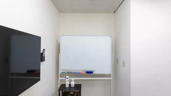 ワンコイン会議室 新橋 | B-02 新橋駅直結の会議室!落ち着いた個室 l ZOOM会議やリモートワーク最適環境!の写真7