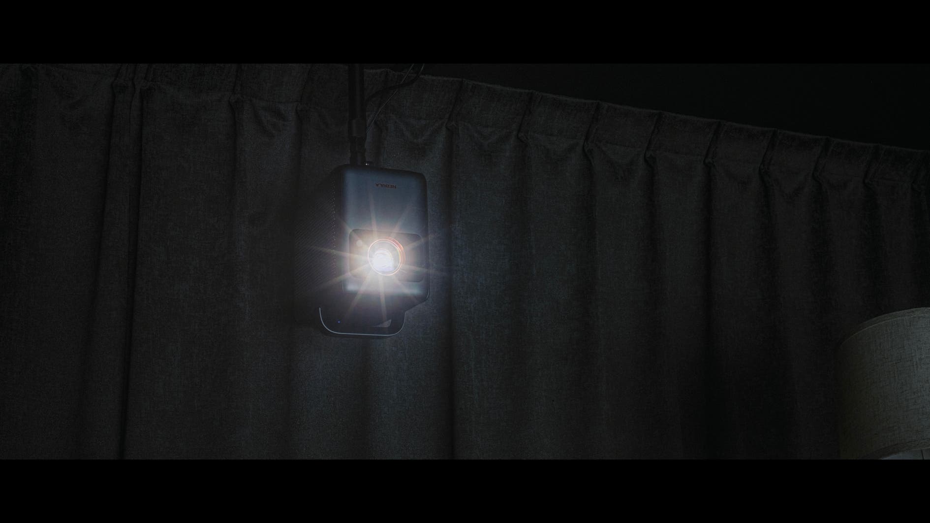 📹プロジェクター（Anker Nebula Cosmos Laser 4K ）の画像1