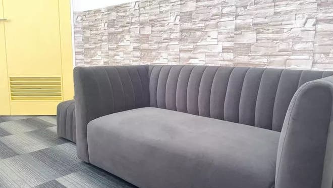 ワンコイン会議室新橋駅前B-04 新橋駅直結の会議室! l ZOOM会議やリモートワーク最適環境!ワンコイン会議室B-04の写真6