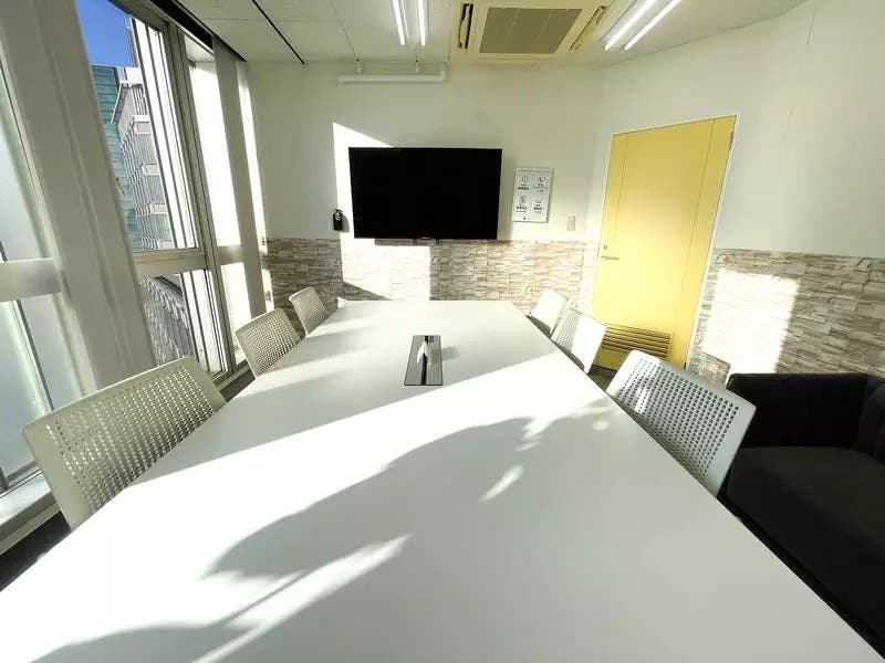 ワンコイン会議室新橋駅前B-04 新橋駅直結の会議室！ l ZOOM会議やリモートワーク最適環境！ワンコイン会議室B-04の写真11