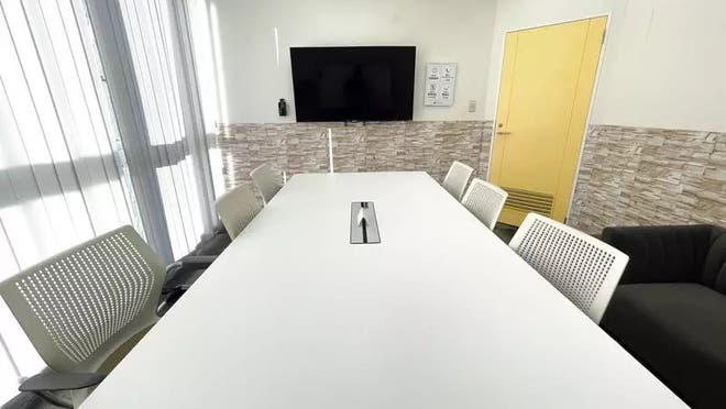 ワンコイン会議室新橋駅前B-04 新橋駅直結の会議室! l ZOOM会議やリモートワーク最適環境!ワンコイン会議室B-04の写真12