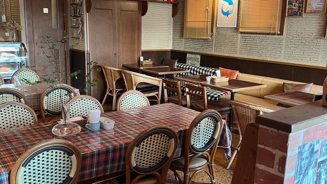 新都心駐車場6台の可愛いカフェの写真4