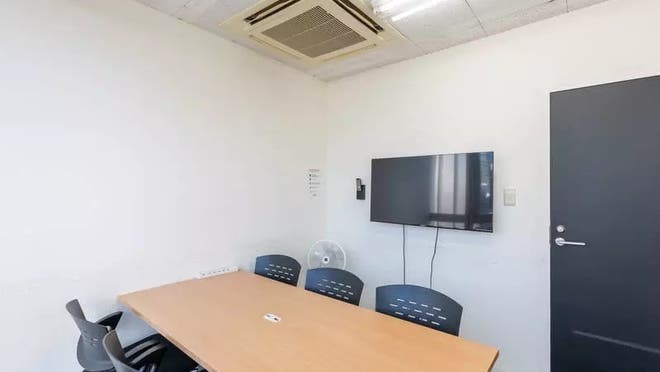 ワンコイン会議室新橋駅前B-06 新橋駅直結の会議室!ZOOM会議やリモートワーク最適環境!ワンコイン会議室B-06の写真2