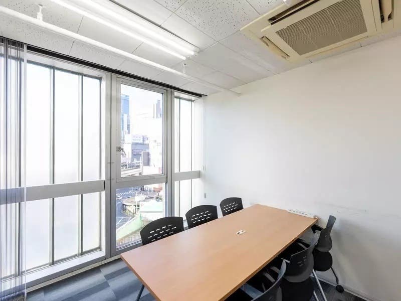 ワンコイン会議室新橋駅前B-06 新橋駅直結の会議室！ZOOM会議やリモートワーク最適環境！ワンコイン会議室B-06の写真4