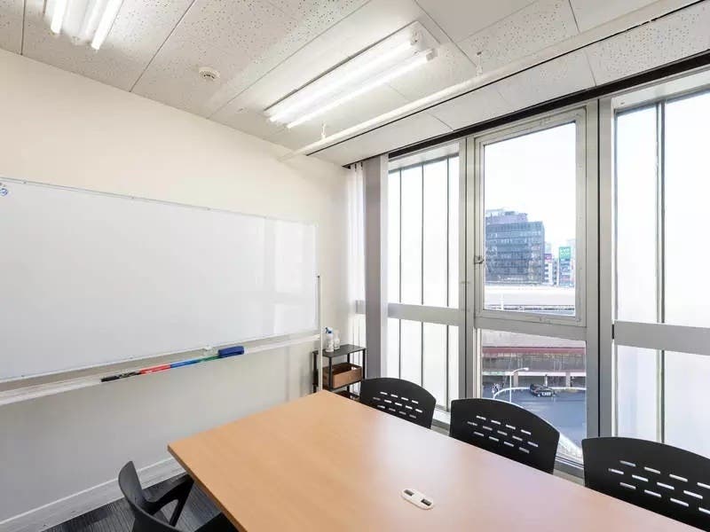 ワンコイン会議室新橋駅前B-06 新橋駅直結の会議室！ZOOM会議やリモートワーク最適環境！ワンコイン会議室B-06の写真5