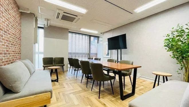 【完全個室 l オンライン会議可】ワンコイン会議室新橋 新橋駅直結会議室B-08の写真2