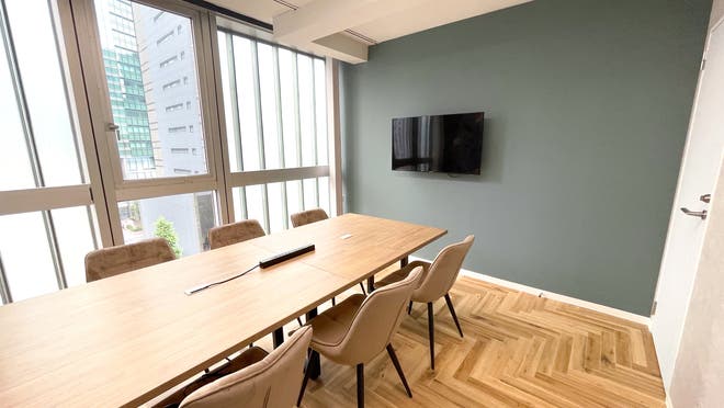 【完全個室 l 日当たり良好/オンライン会議やリモートワーク最適環境】ワンコイン会議室新橋 新橋駅直結605号室内 ベル会議室の写真5