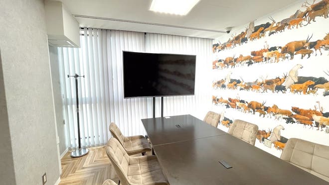 〈駅直結!新橋駅徒歩0分|最大12名〉ビジネス、セミナー利用に最適!ワンコイン会議室 新橋|ルーム『ライト』の写真2