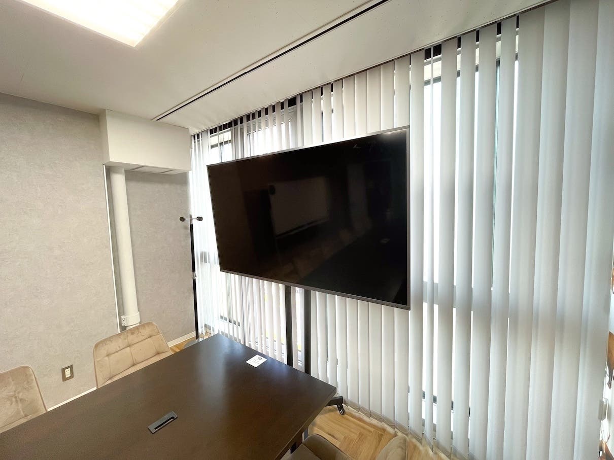 〈駅直結！新橋駅徒歩0分｜最大12名〉ビジネス、セミナー利用に最適！ワンコイン会議室 新橋｜ルーム『ライト』の写真5