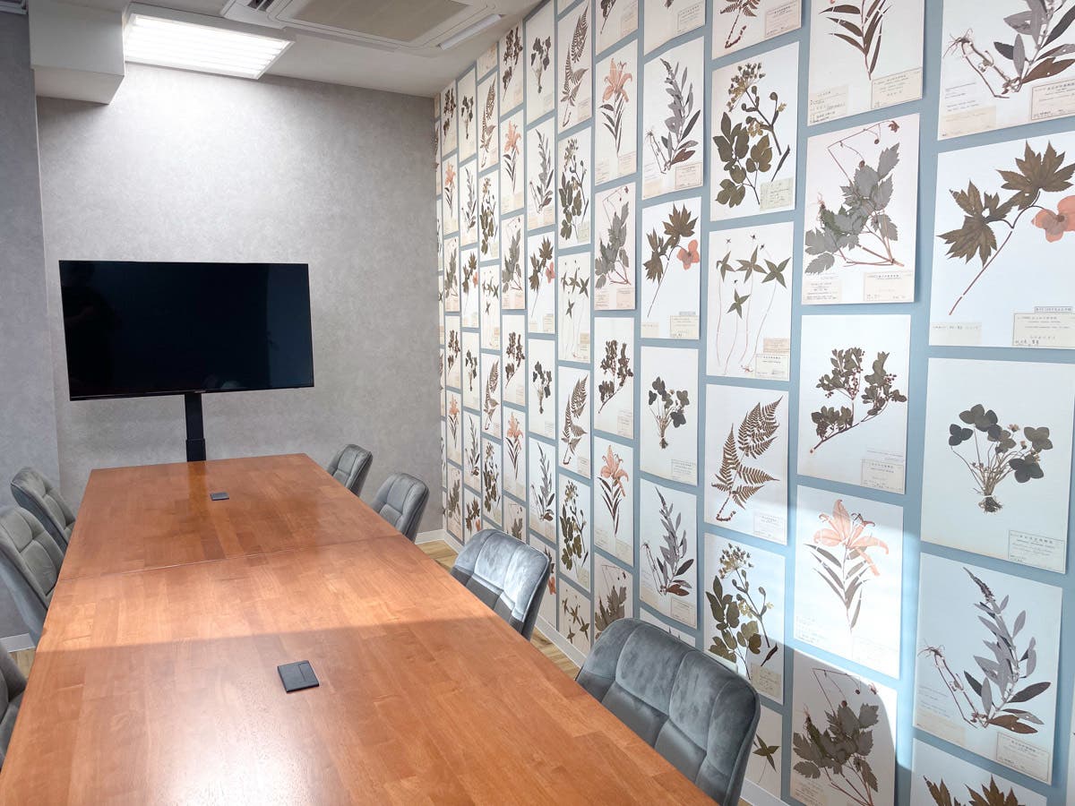 〈駅直結！新橋駅徒歩0分｜最大8名〉ビジネス、セミナー利用に最適！ワンコイン会議室 新橋｜『ダーウィン』の写真7