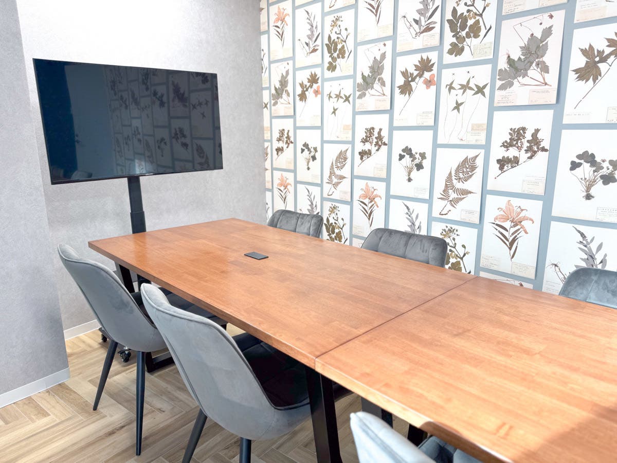 〈駅直結！新橋駅徒歩0分｜最大8名〉ビジネス、セミナー利用に最適！ワンコイン会議室 新橋｜『ダーウィン』の写真9