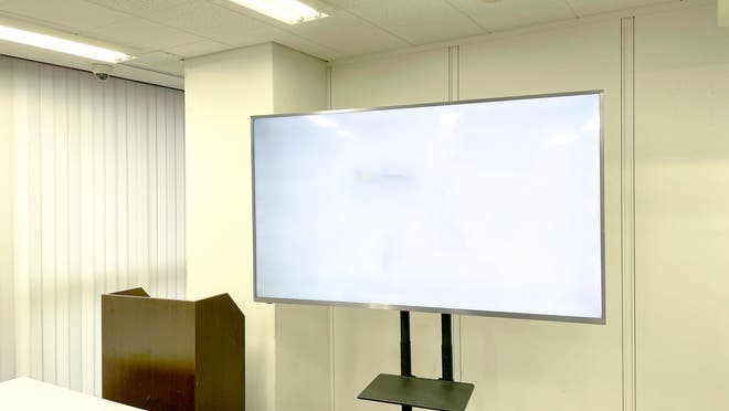 ワンコイン会議室新橋 新橋駅直結セミナールーム 『65インチ4Kモニター / 100インチ相当 プロジェクター導入!』の写真13