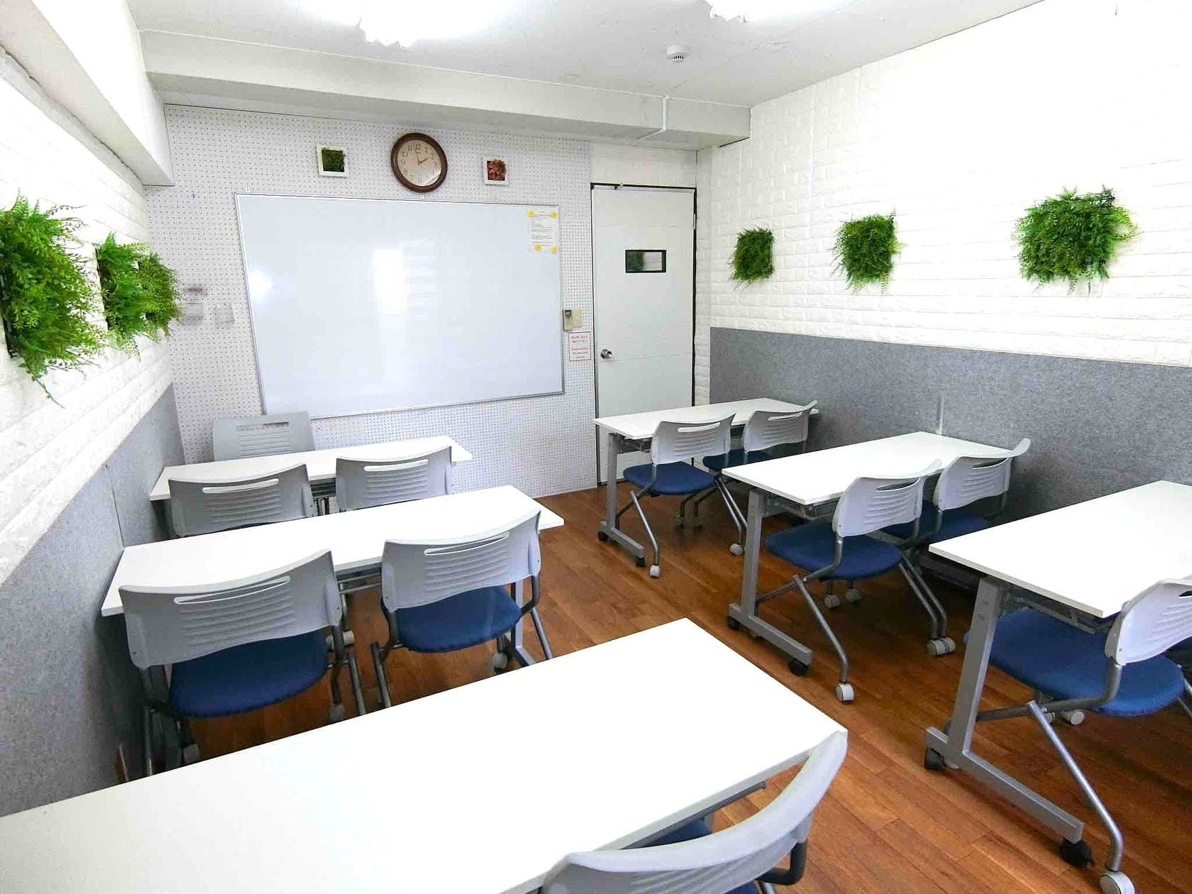 たまプラ駅徒歩4分【Aルーム】　テレワーク･塾･セミナーなどに最適!!　定期利用可!【HALレンタルスペース】の写真1